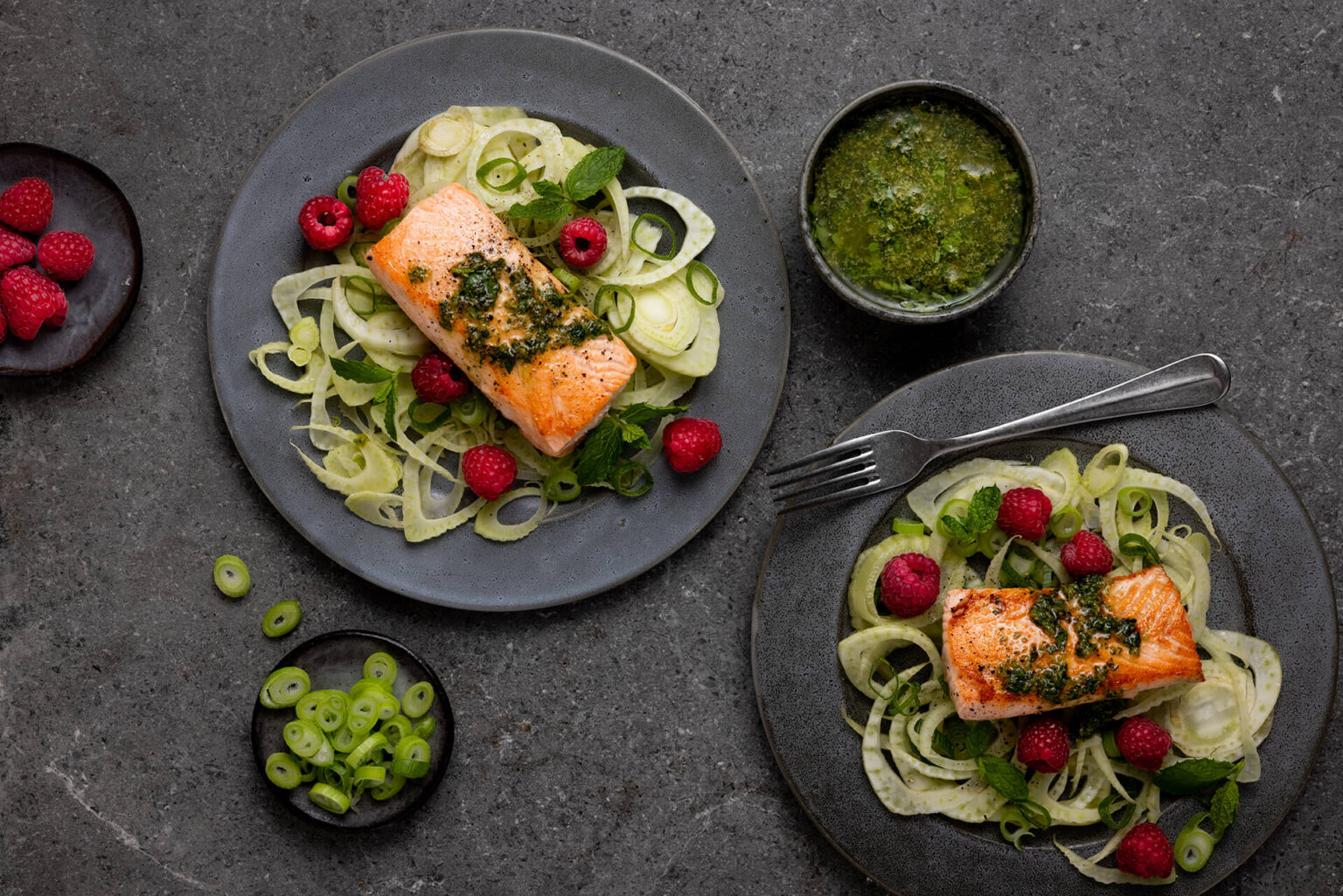Frøya laks med fennikelsalat og pesto – Frøya Salmon